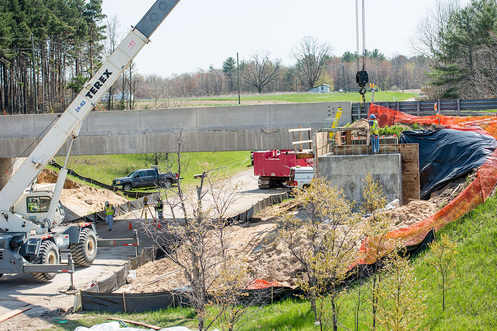 US 131 Over 3 Mile C A Hull